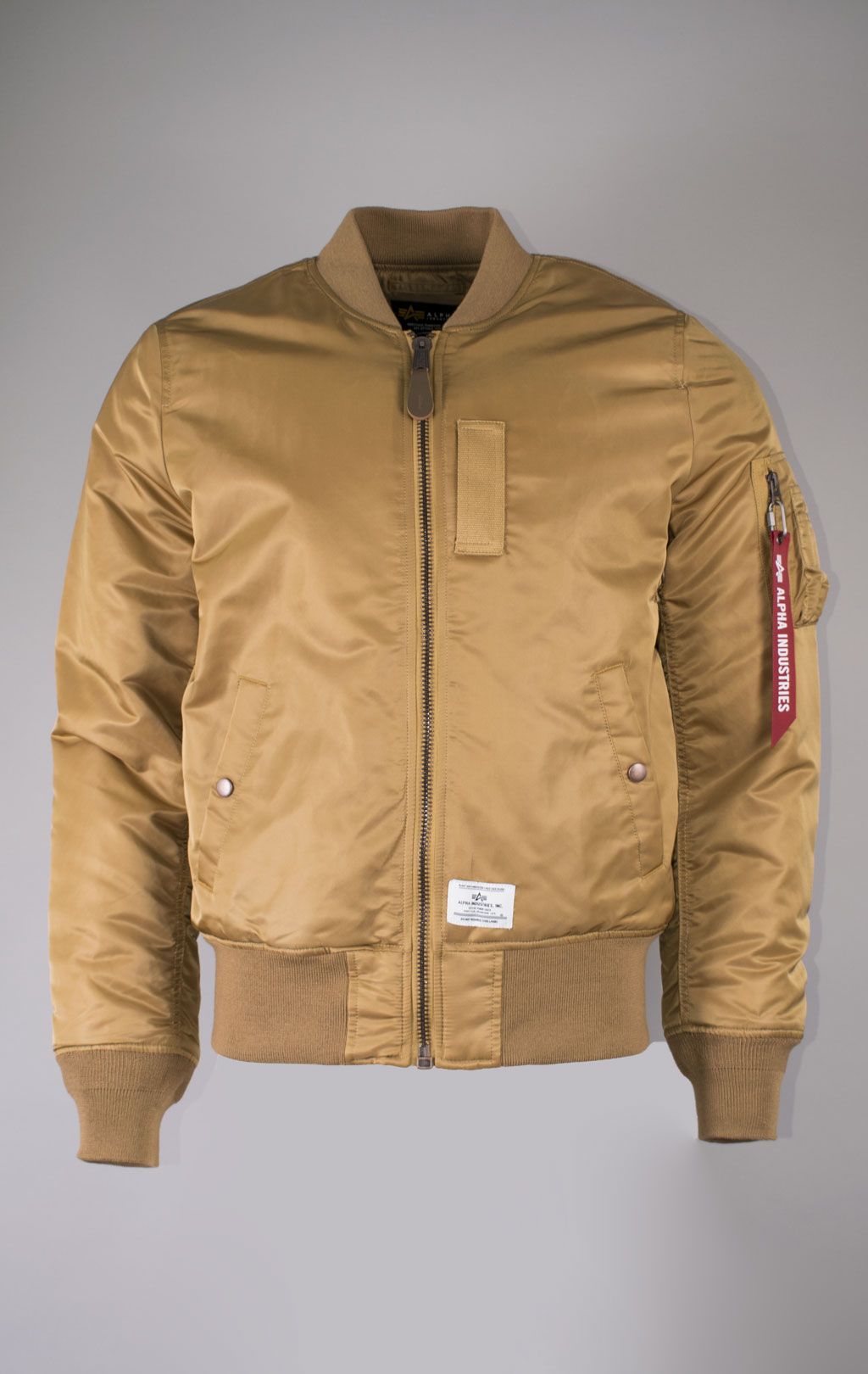 Бомберы Alpha Industries в Москве, купить мужские куртки Alpha Industries